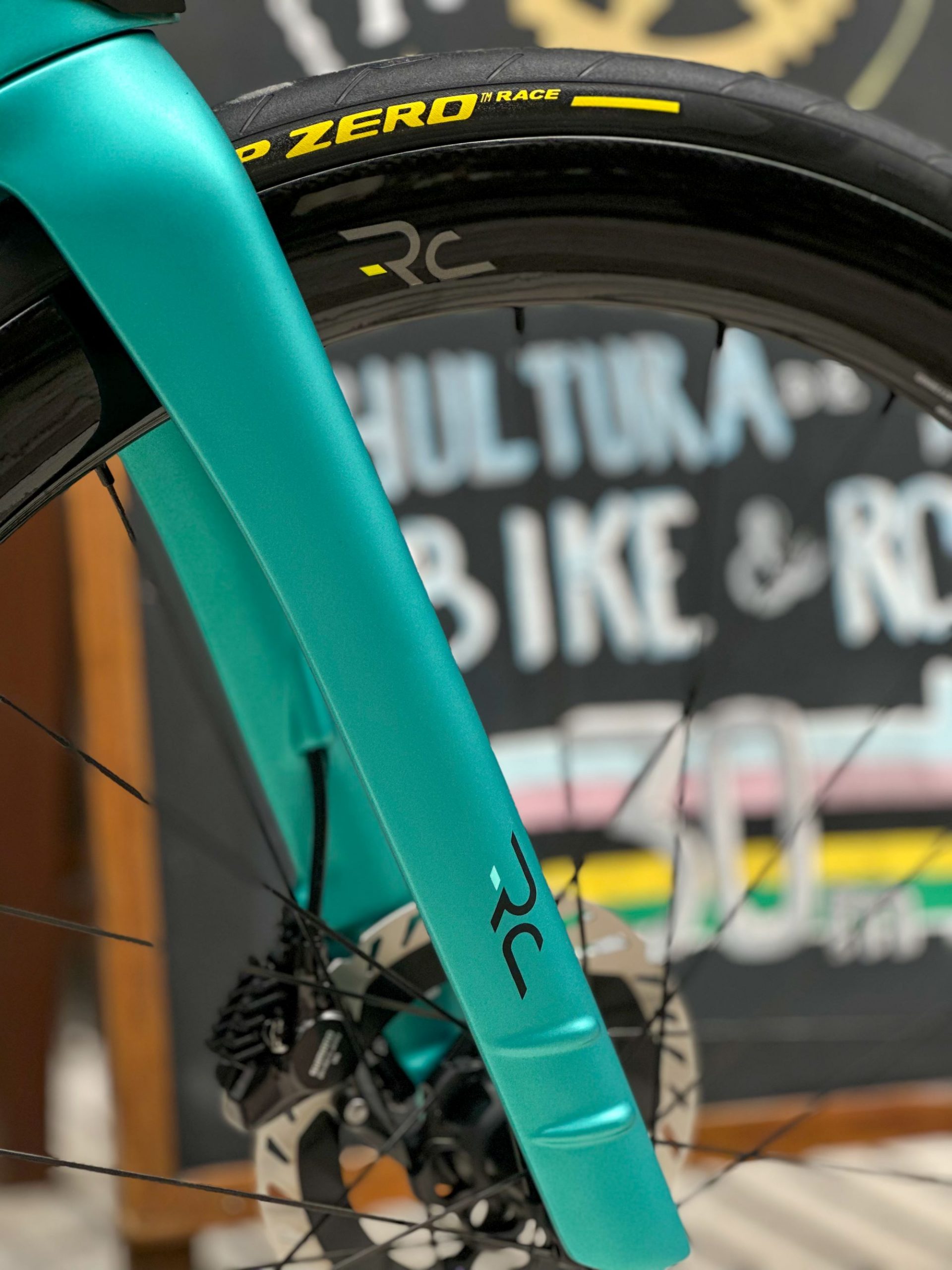 Celebrando un Hito: La Bicicleta Número 300 - BIANCHI GIPUZKOA